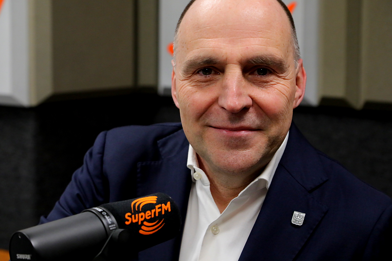 Hołownia "wyczekuje momentu uderzenia" - mówi szef Polski 2050 w Szczecinie - Super FM